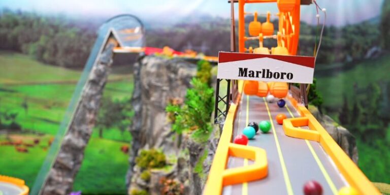 Ultimate marble race: Best high-speed marble competition